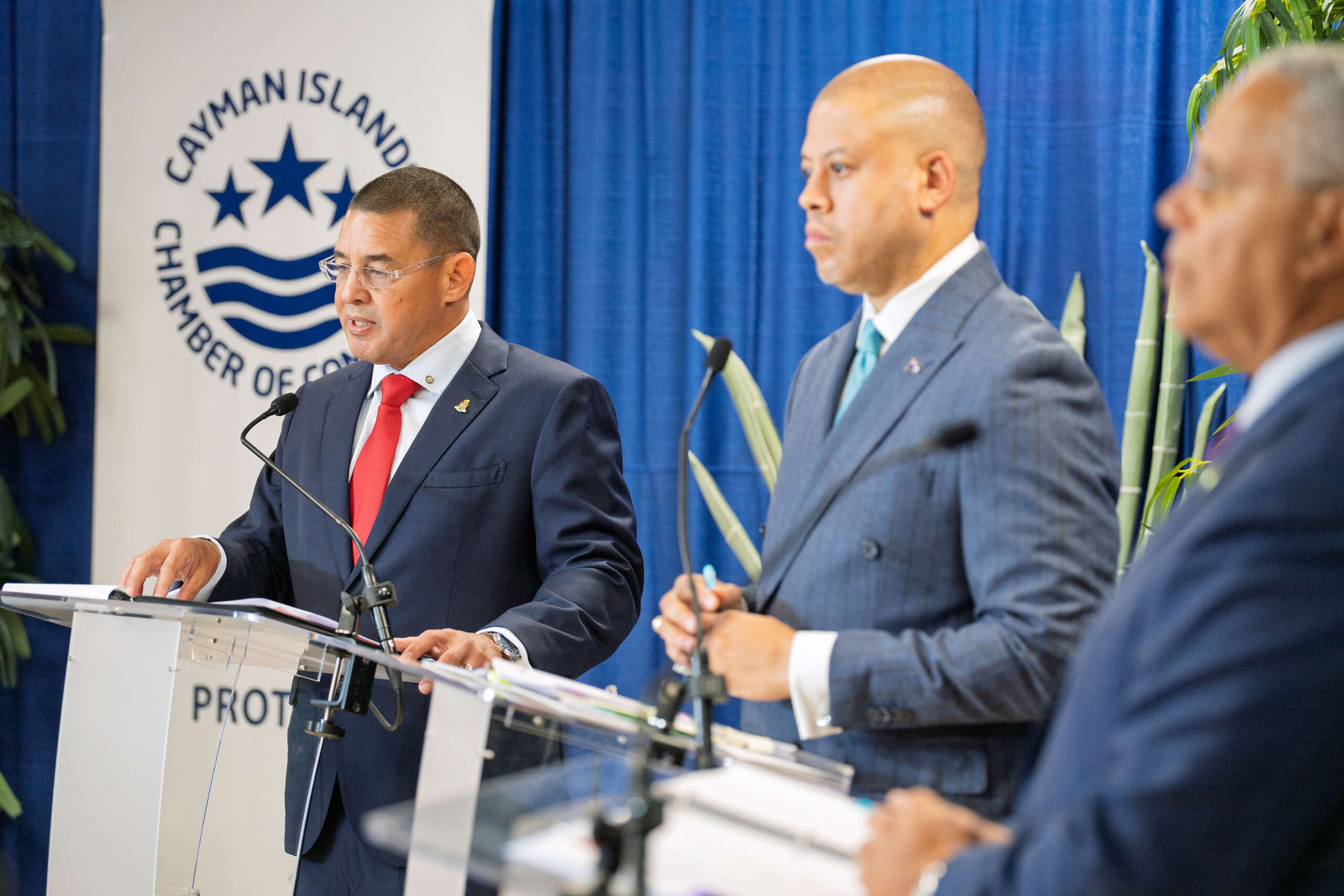 Opposition rivals unite against PPM in fiery leadership debate - Cayman ...