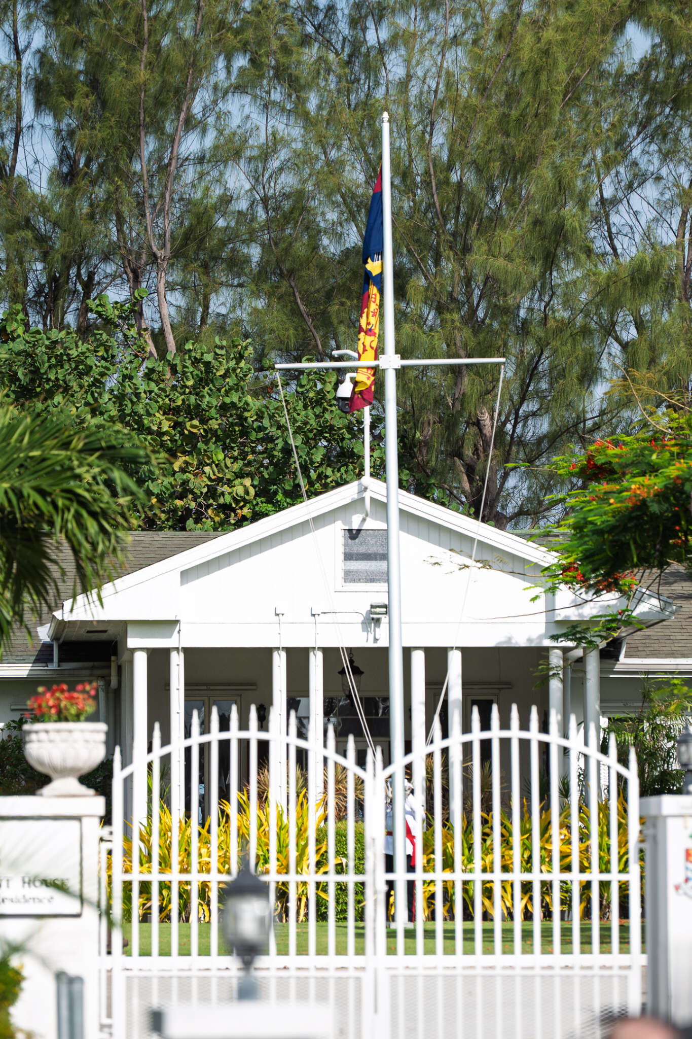 King’s Birthday celebrated with pomp, pride and pageantry - Cayman Compass